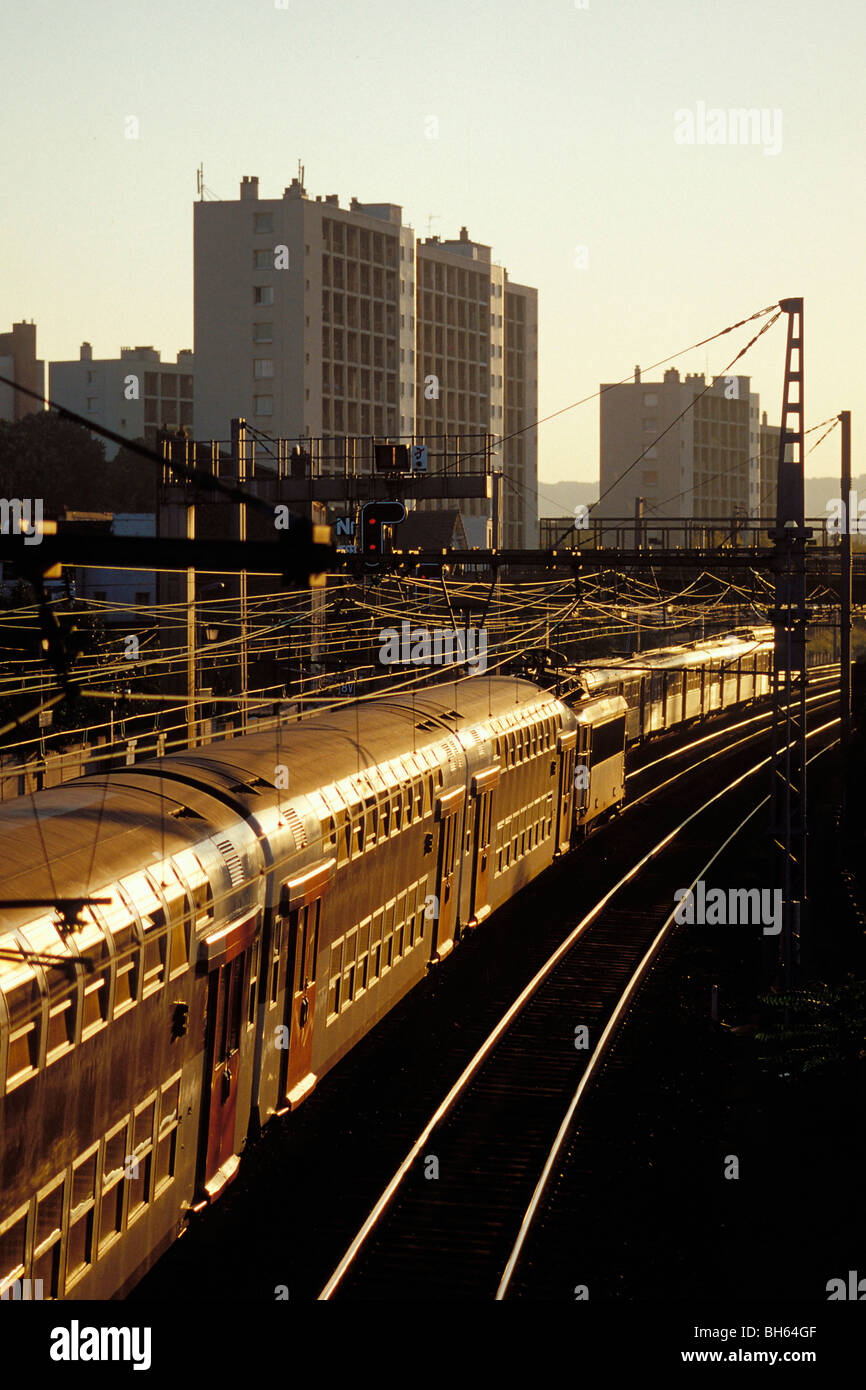 COMMUTER TRAIN, PARIS, FRANCE Stock Photo - Alamy