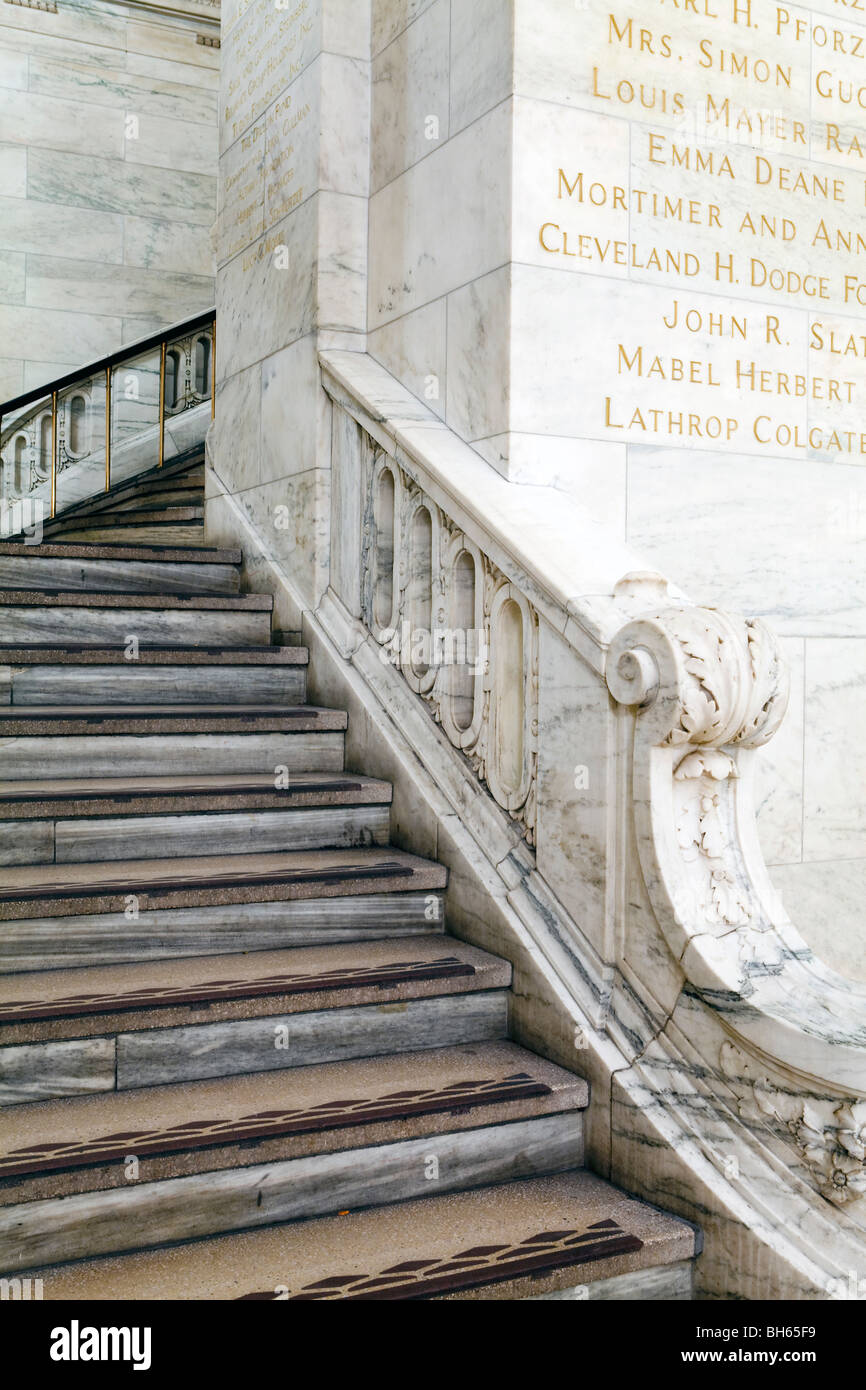 Library staircase hi-res stock photography and images - Alamy