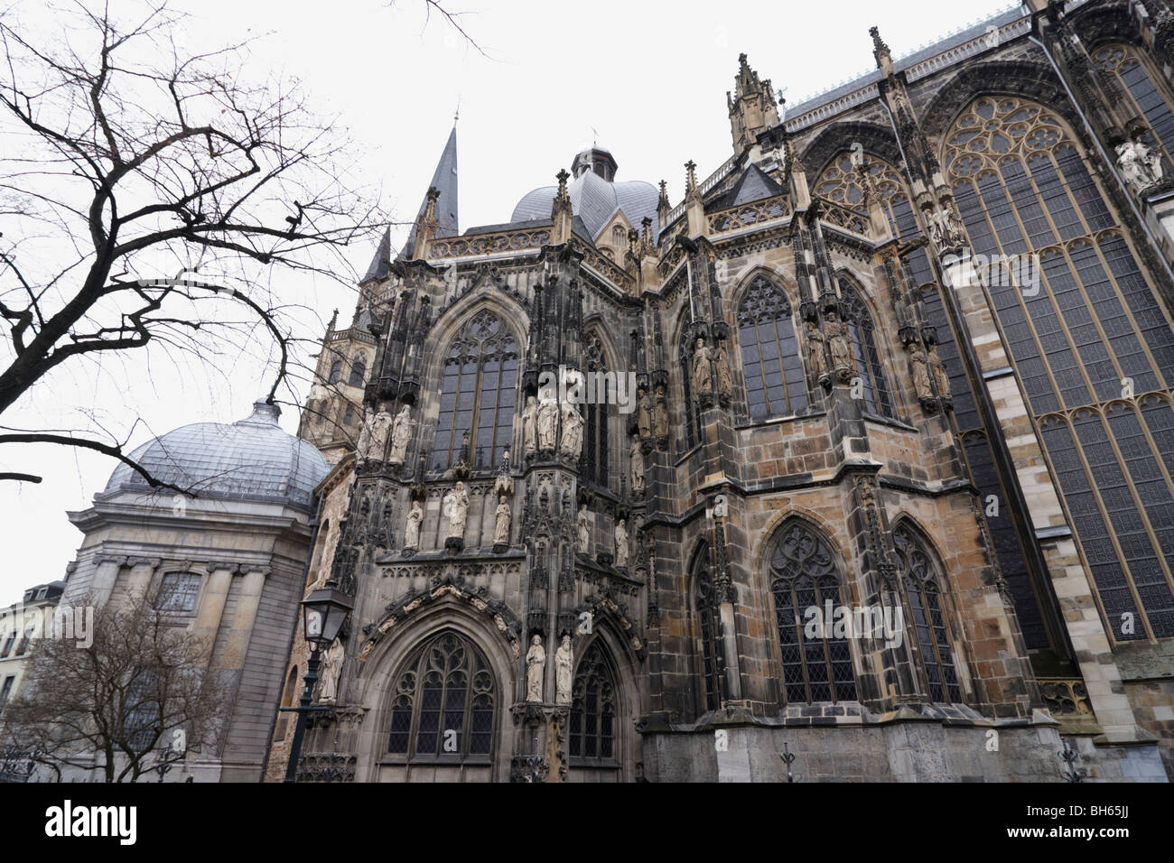 The Catholic Cathedral Dom in Aachen, Germany Stock Photo - Alamy The Catholic Cathedral Dom in Aachen, Germany Stock Photo - Alamy