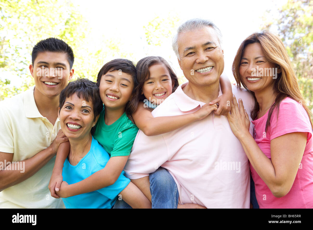Chinese extended family hi-res stock photography and images - Alamy