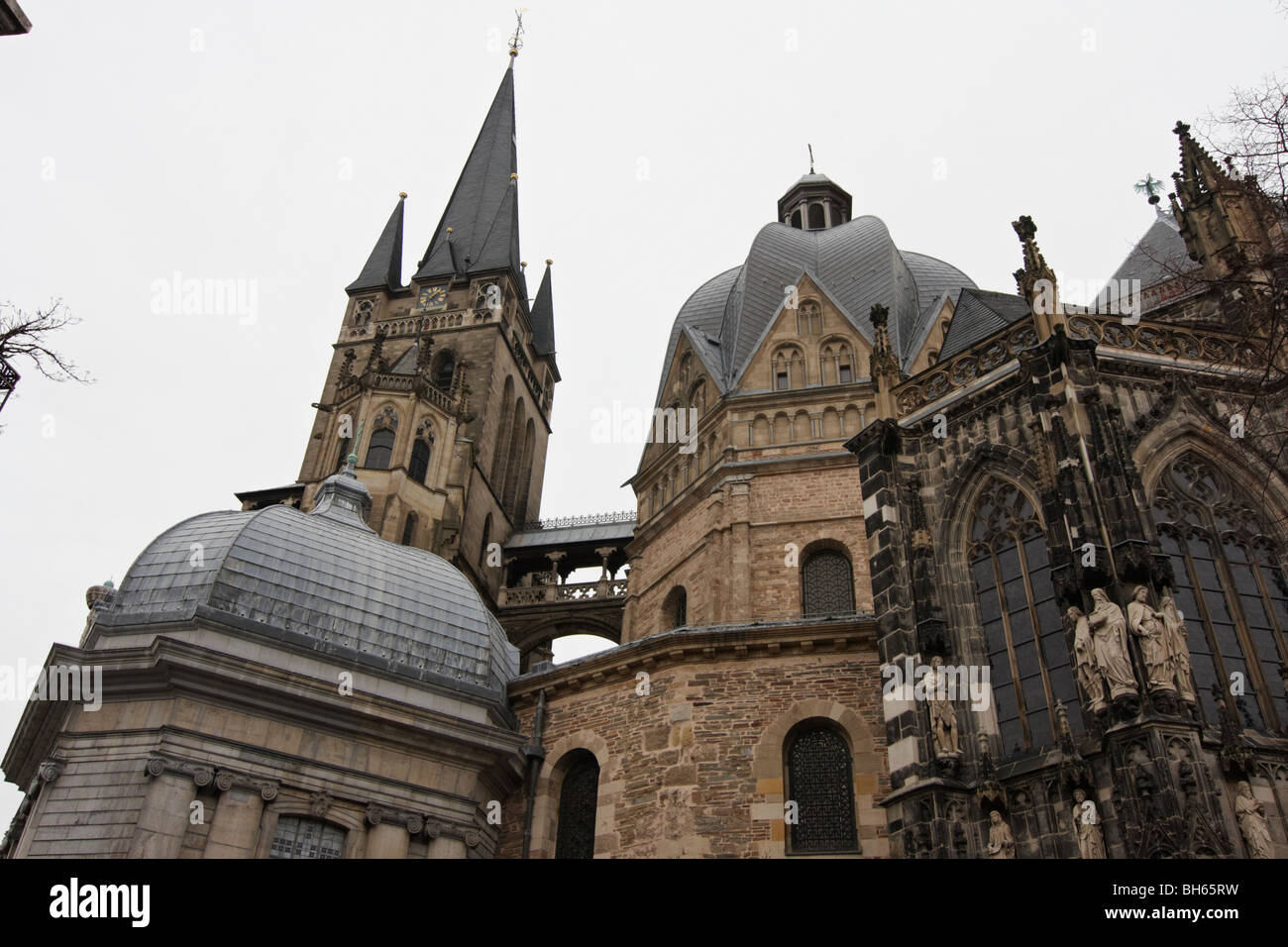 The Catholic Cathedral Dom in Aachen, Germany Stock Photo - Alamy The Catholic Cathedral Dom in Aachen, Germany Stock Photo - Alamy