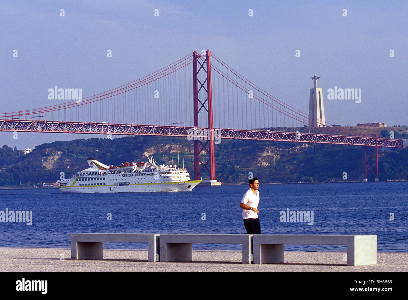 25TH OF APRIL BRIDGE, LISBON, PORTUGAL Stock Photo - Alamy