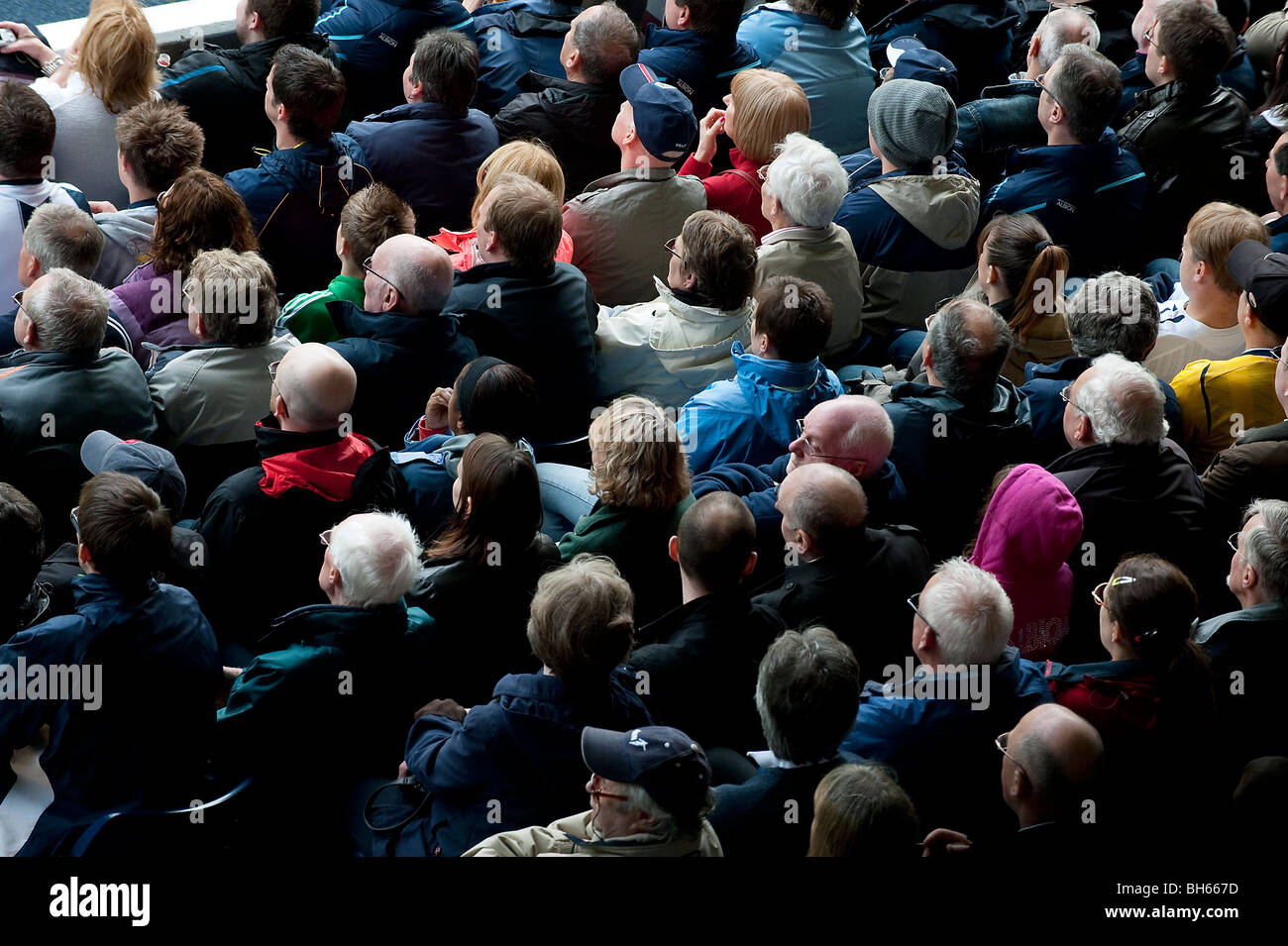 Football fans soccer supporters hi-res stock photography and images - Alamy