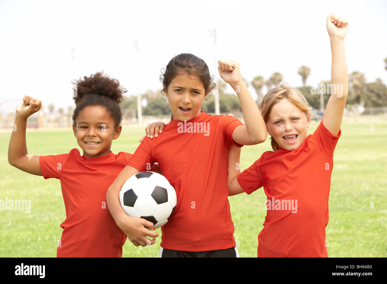 Team celebrating football hi-res stock photography and images - Alamy