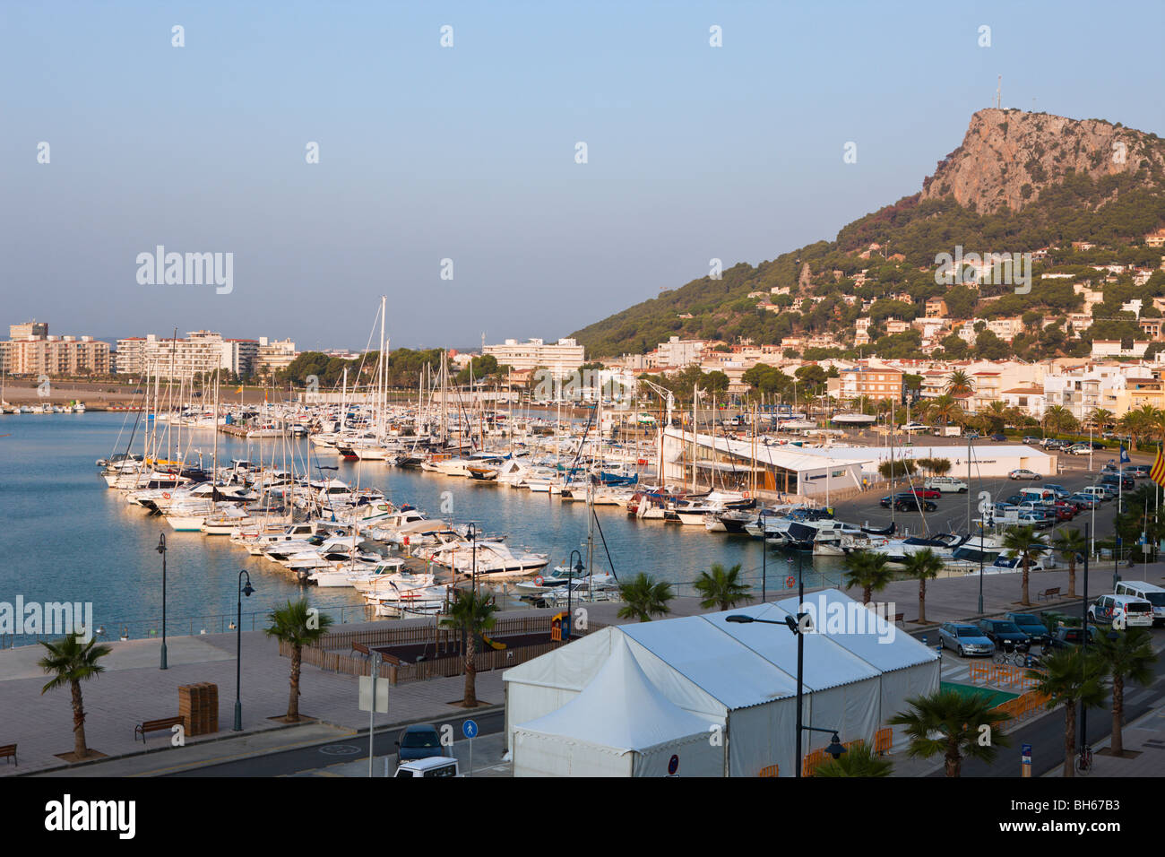Marina of Estartit, Costa Brava, Catalonia, Spain Stock Photo - Alamy
