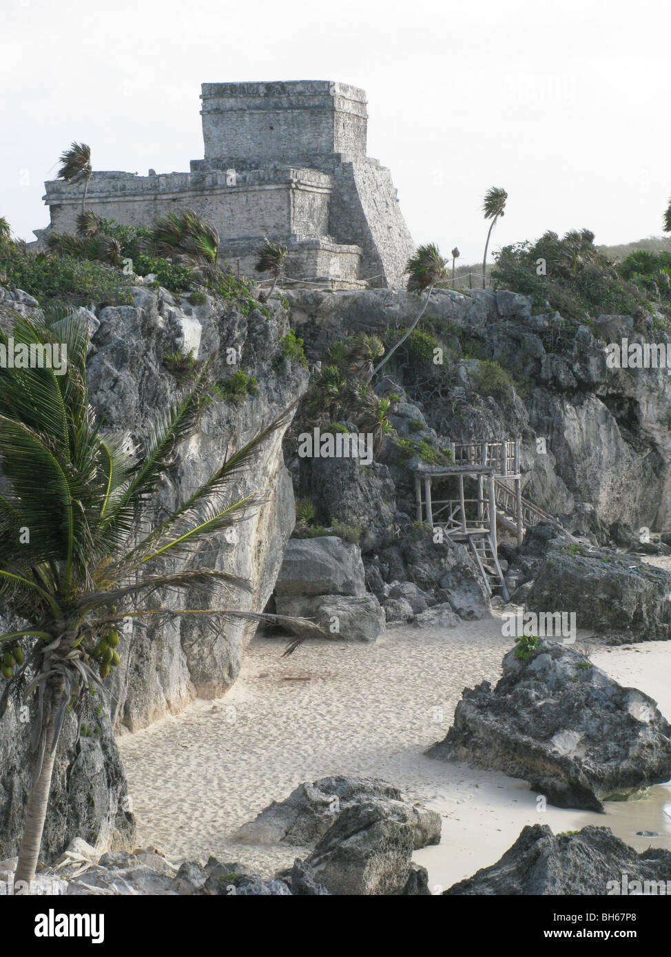 MEXICO THE STUNNING MAYAN ARCHEOLOGICAL ZONE OF TULUM BY THE CARIBBEAN ...