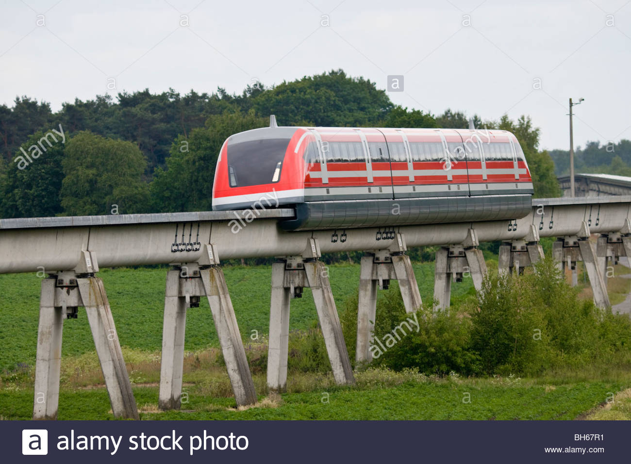 Magnetic Levitation Stock Photos & Magnetic Levitation Stock Images - Alamy