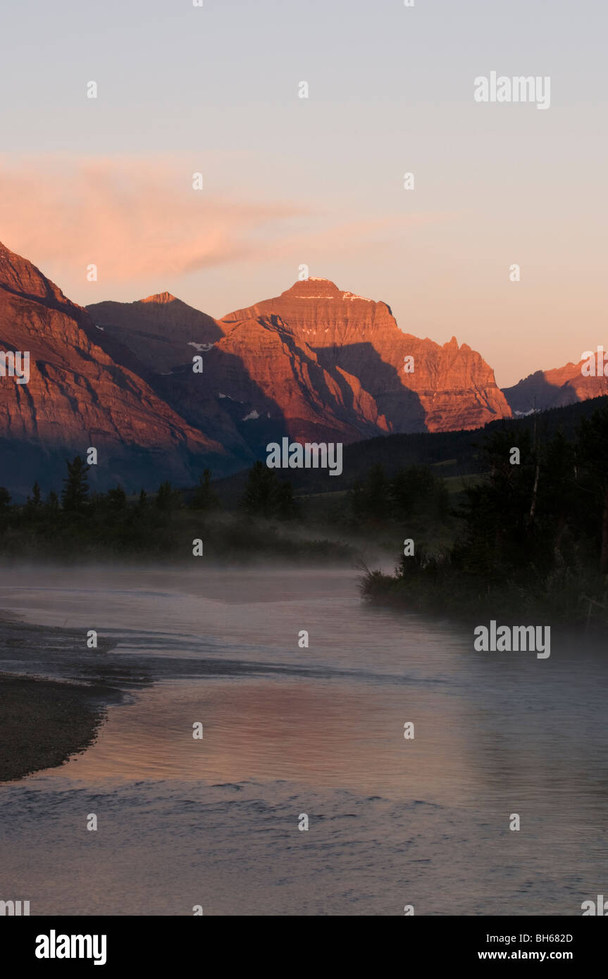 Peaks sunrise hi-res stock photography and images - Alamy