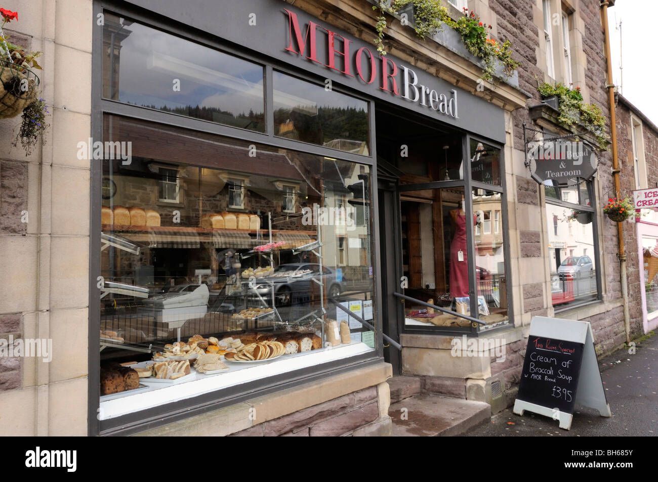 Mhor bread, callander hi-res stock photography and images - Alamy