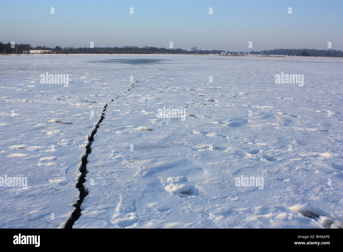 Ice gap hi-res stock photography and images - Alamy