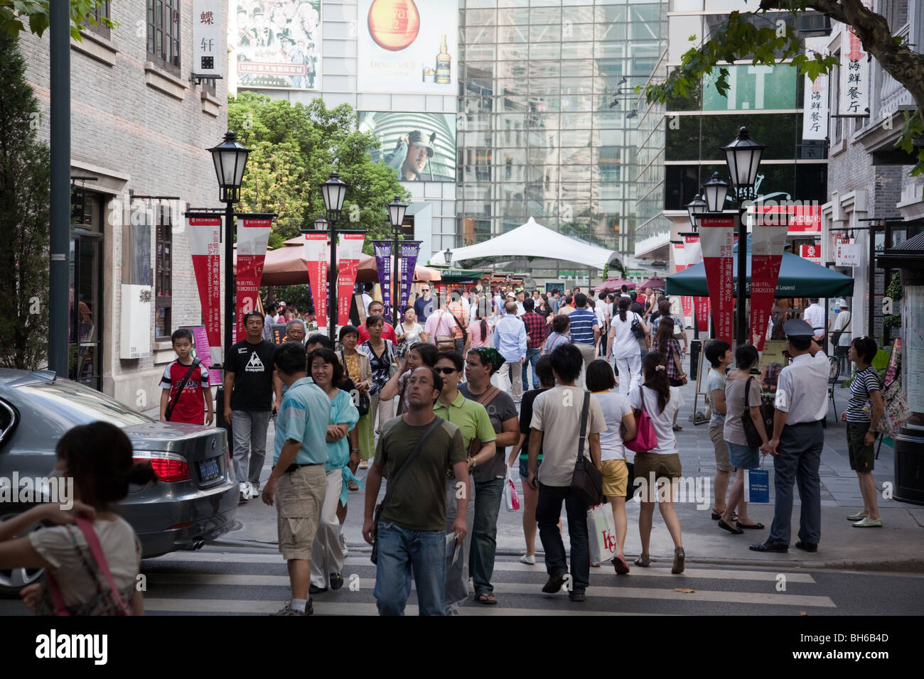 Xintiandi, Shanghai, China Stock Photo - Alamy