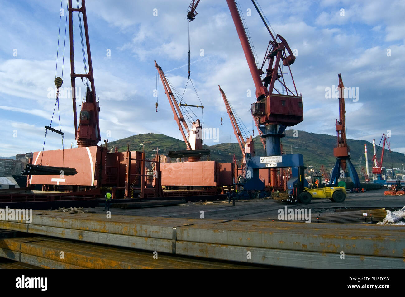 Port of bilbao container hi-res stock photography and images - Alamy
