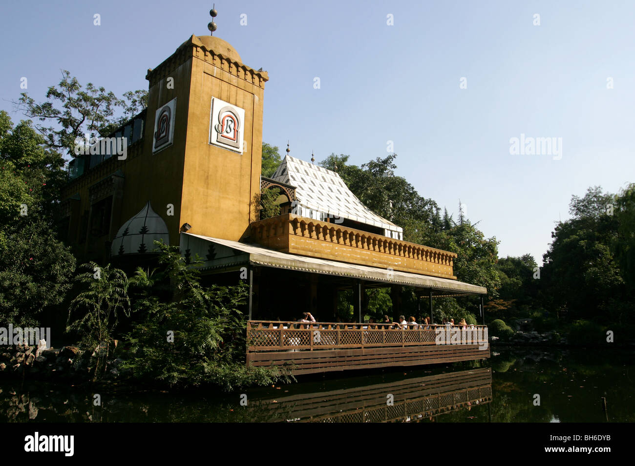 The Barbarossa Lounge, a waterside bar and restaurant located in People ...