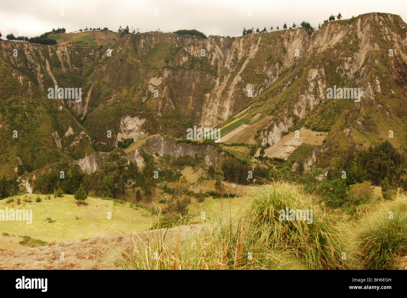 Ecuador, Quilotoa, view of dry mountain ranges Stock Photo - Alamy