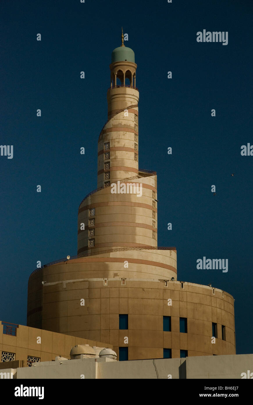 Ziggurat hi-res stock photography and images - Alamy