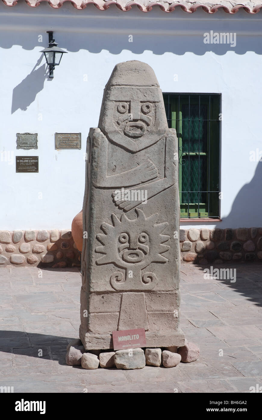 Monolito totem hi-res stock photography and images - Alamy