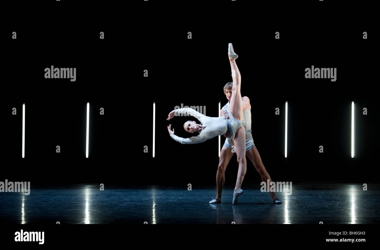 Dusty button ballet hi-res stock photography and images - Alamy