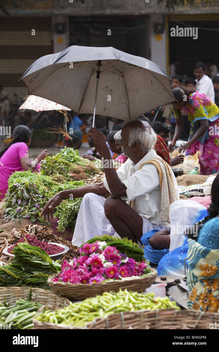 Indian market sellers Stock Photo - Alamy