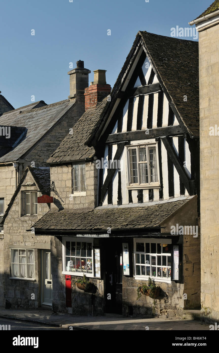 15th century timber framed building hi-res stock photography and images ...