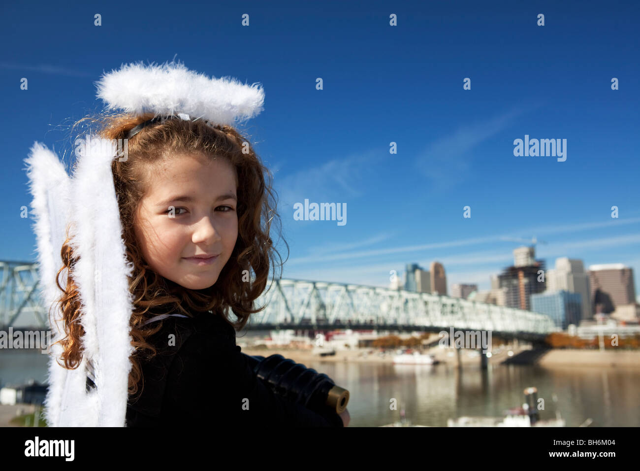 Angel costume hi-res stock photography and images - Alamy