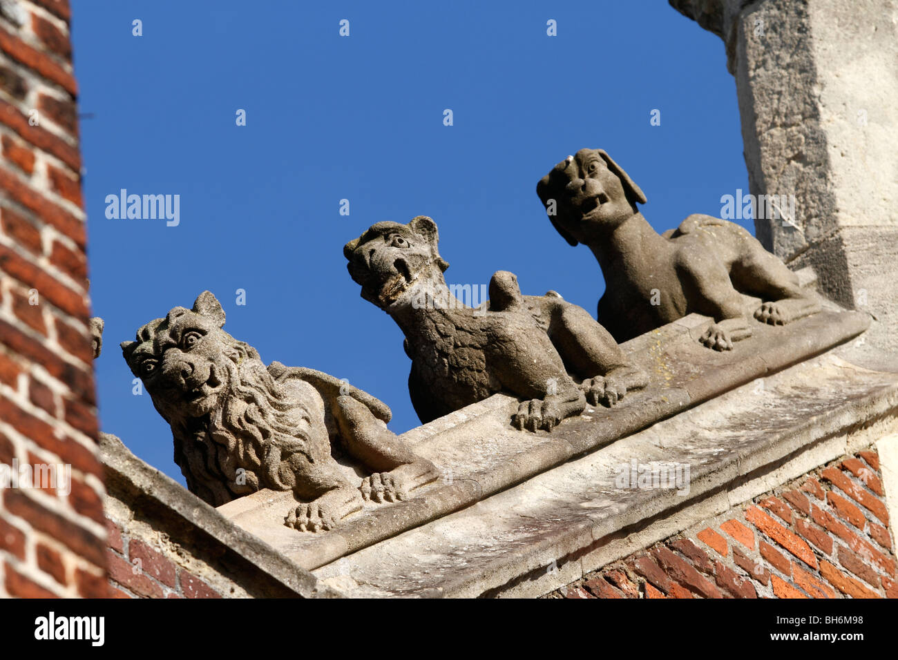 Animal statues and figurines on the rooftops of the Tudor Hampton Court ...