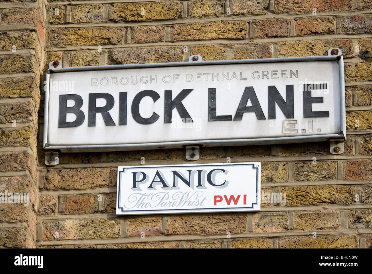 Brick Lane road signs Stock Photo - Alamy