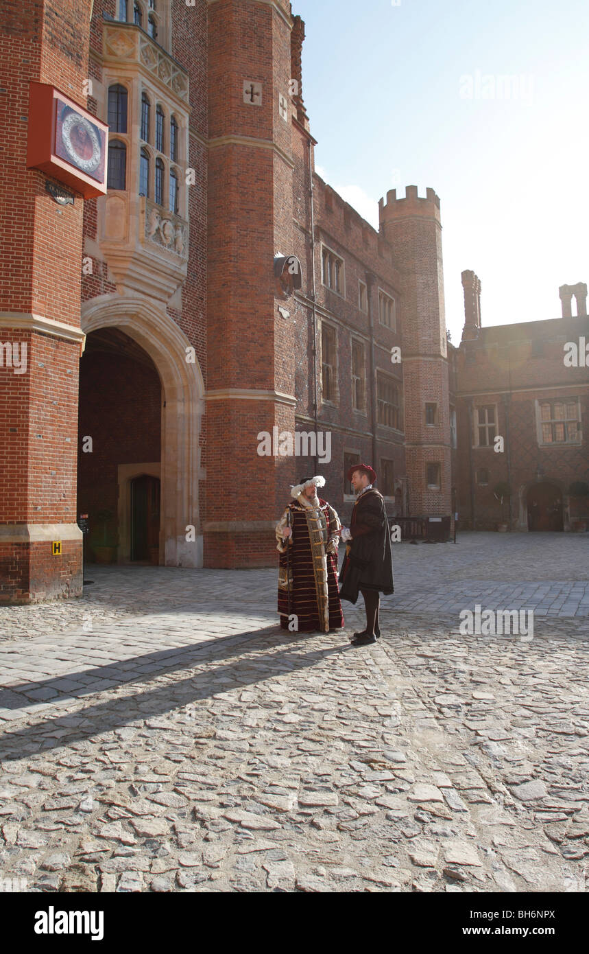 Court henry viii hi-res stock photography and images - Alamy