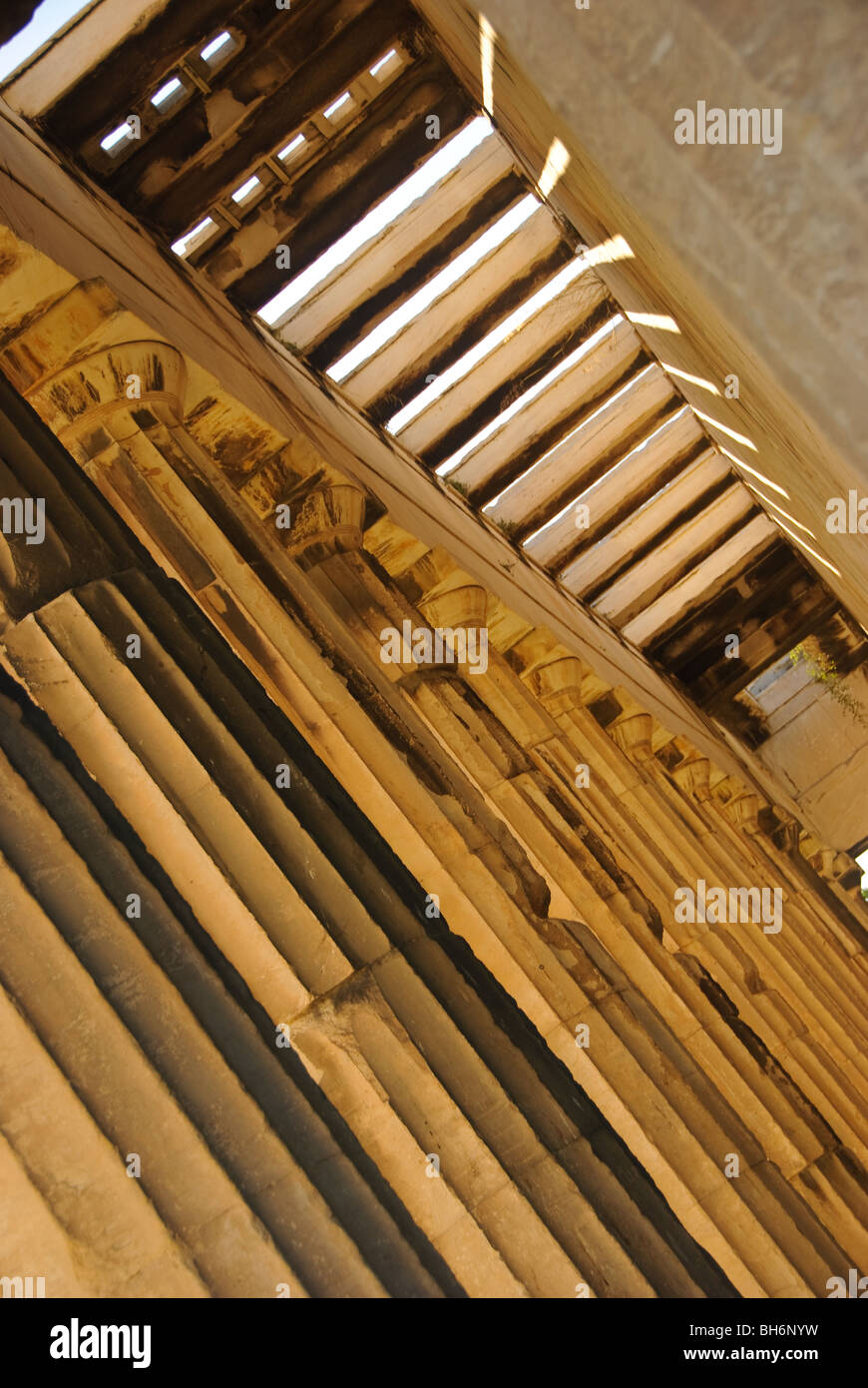 Ancient greek columns hi-res stock photography and images - Alamy