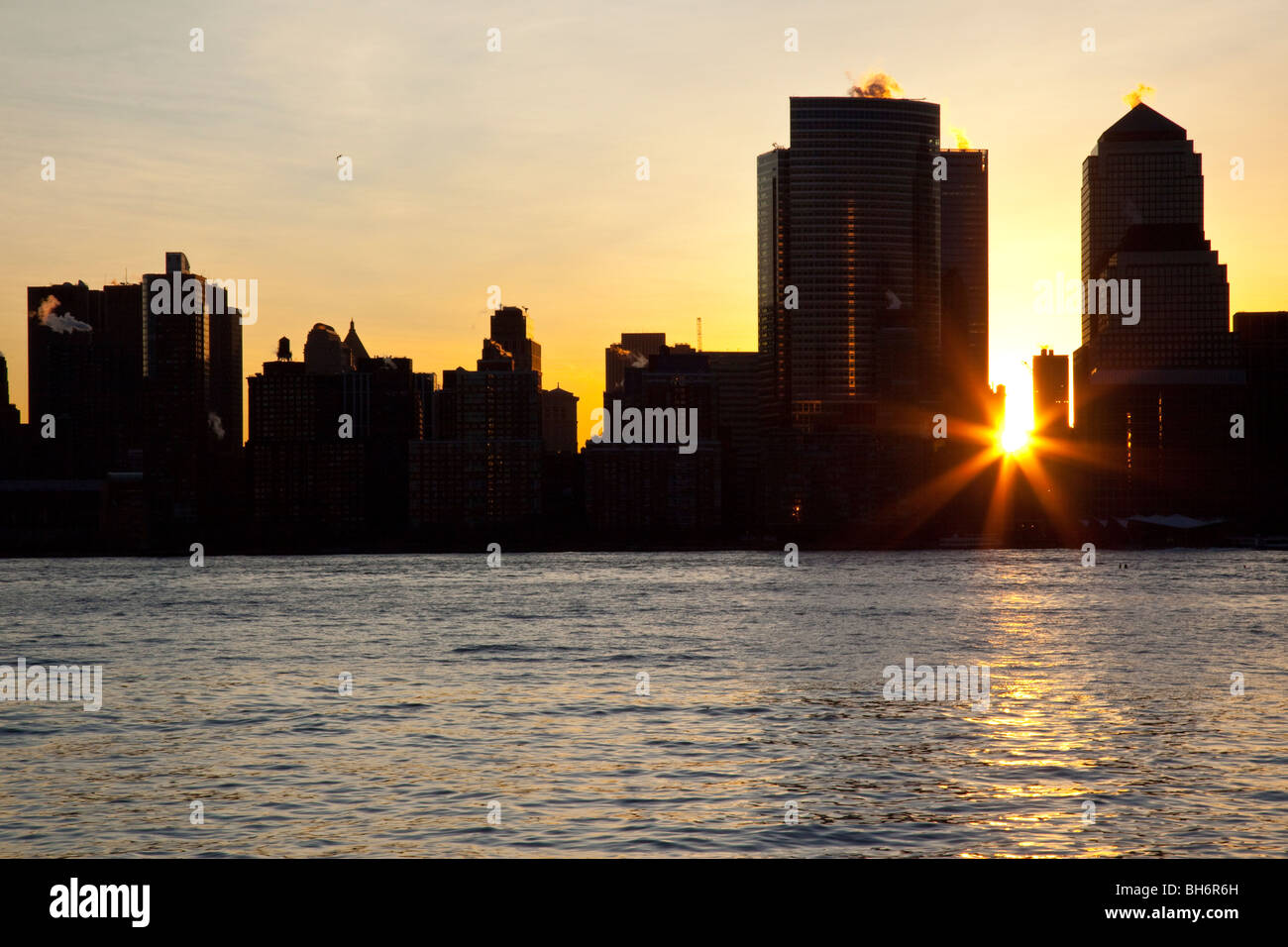 Horizontal manhattan skyline lower manhattan manhattan hi-res stock ...