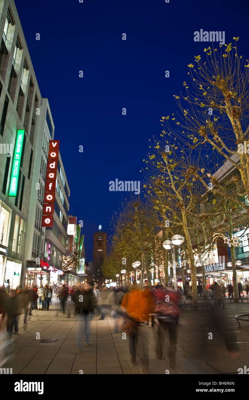 KOENIGSTRASSE STREET, PEDESTRIAN PRECINCT, CHRISTMAS TIME, STUTTGART ...