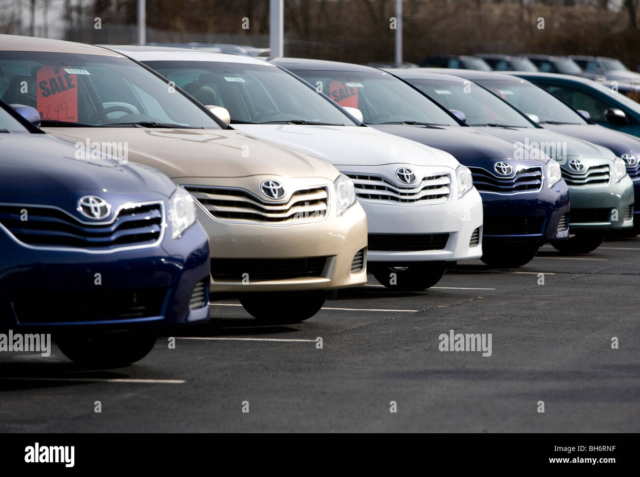 Toyota car dealership logo hi-res stock photography and images - Alamy