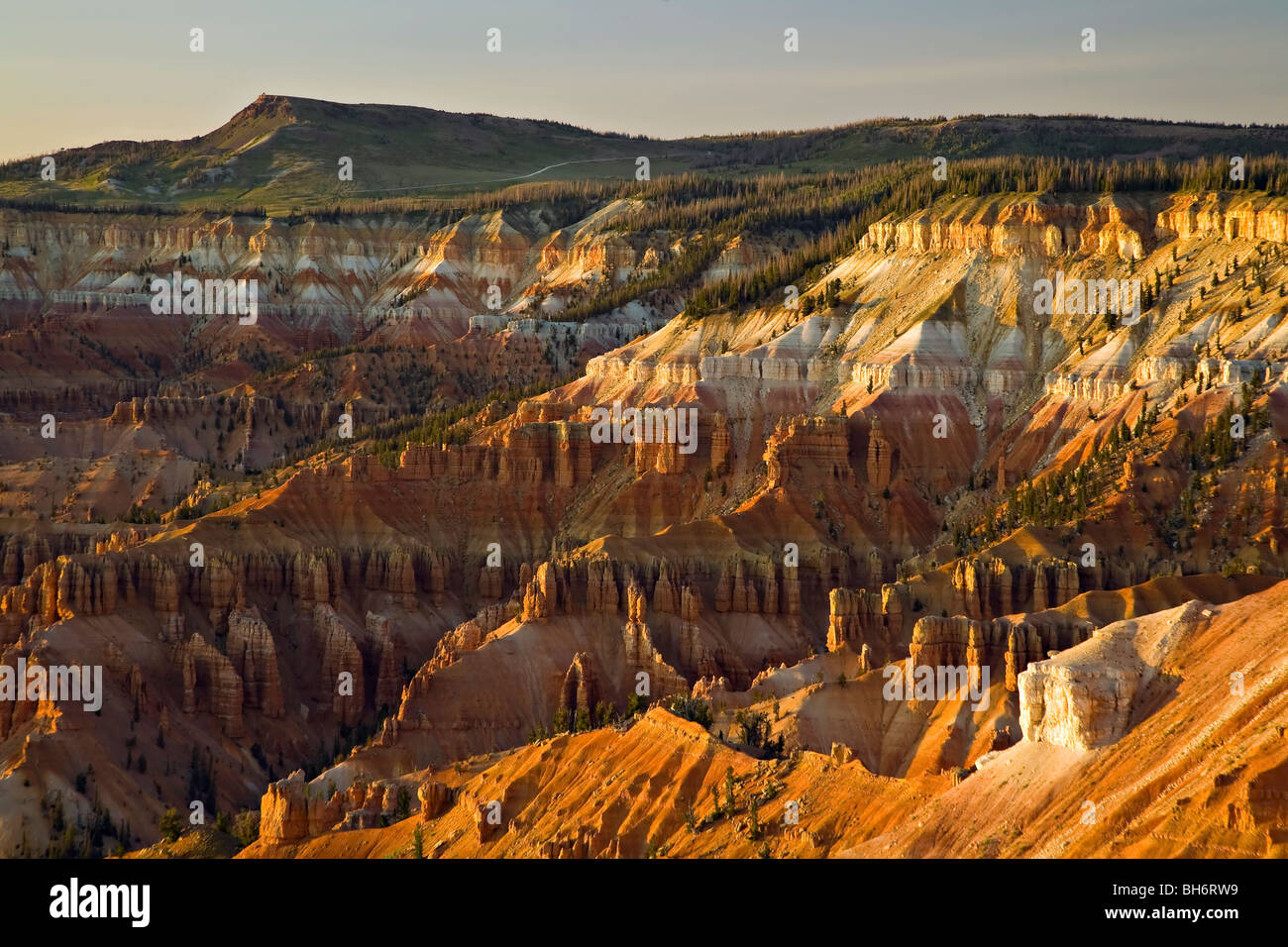 View of Cedar Breaks Amphitheater from the Ramparts Overlook Trail in ...