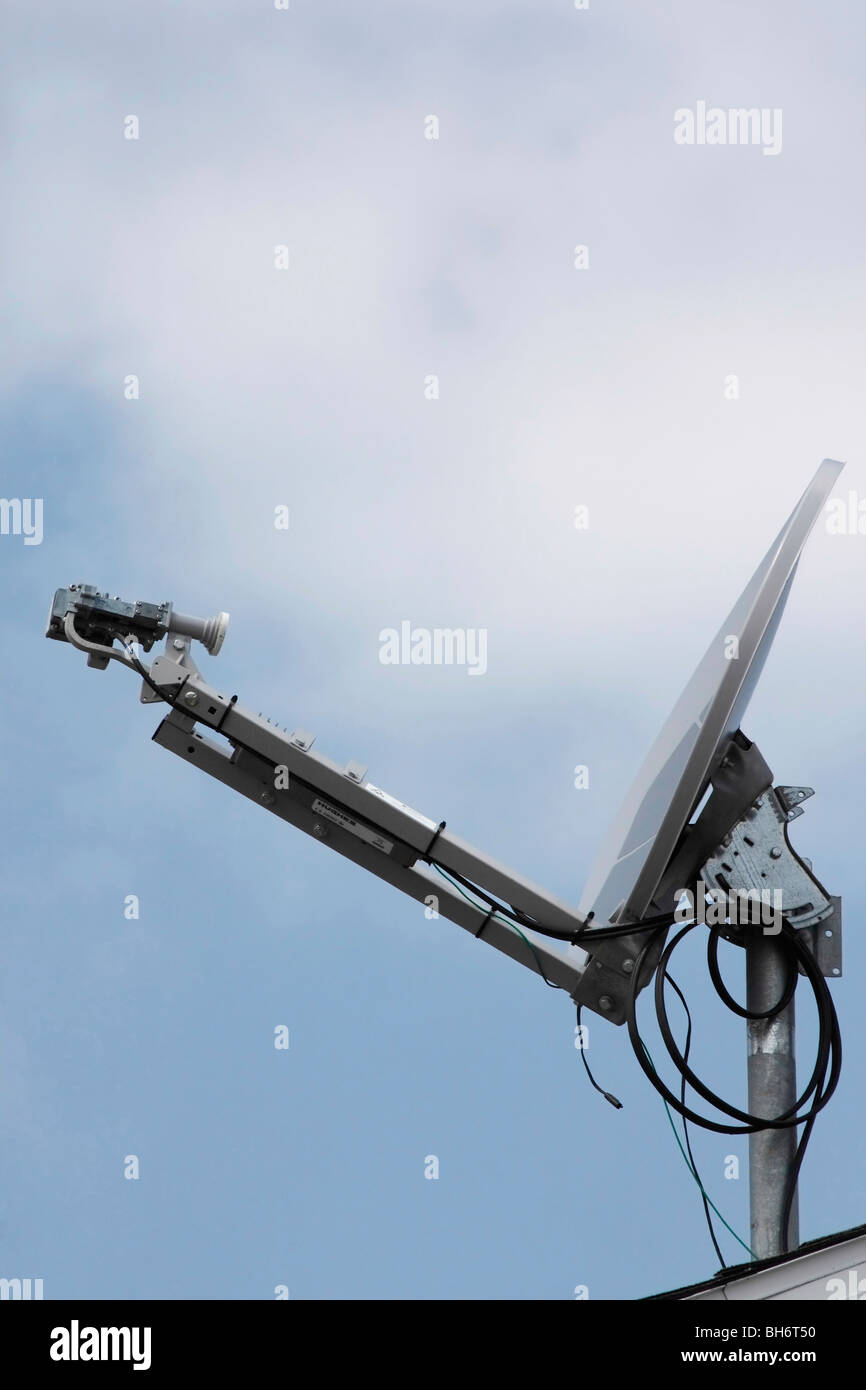 Satellite dish 1 hi-res stock photography and images - Alamy