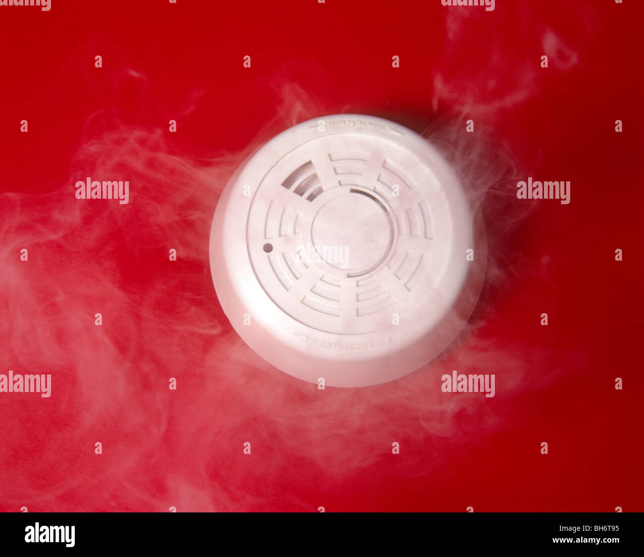Smoke alarm hi-res stock photography and images - Alamy