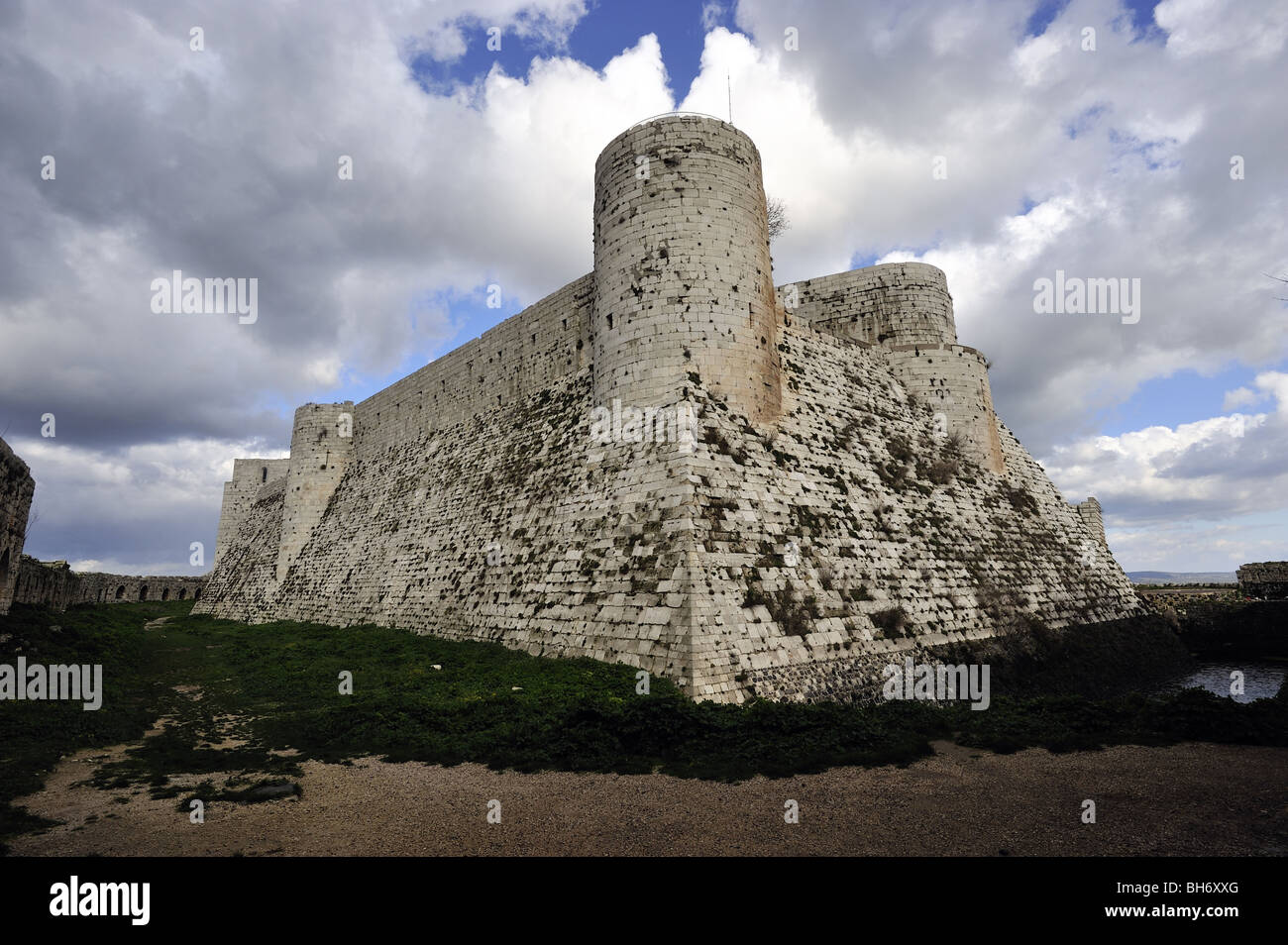 Krak des Chevalier walls,Syria Stock Photo - Alamy