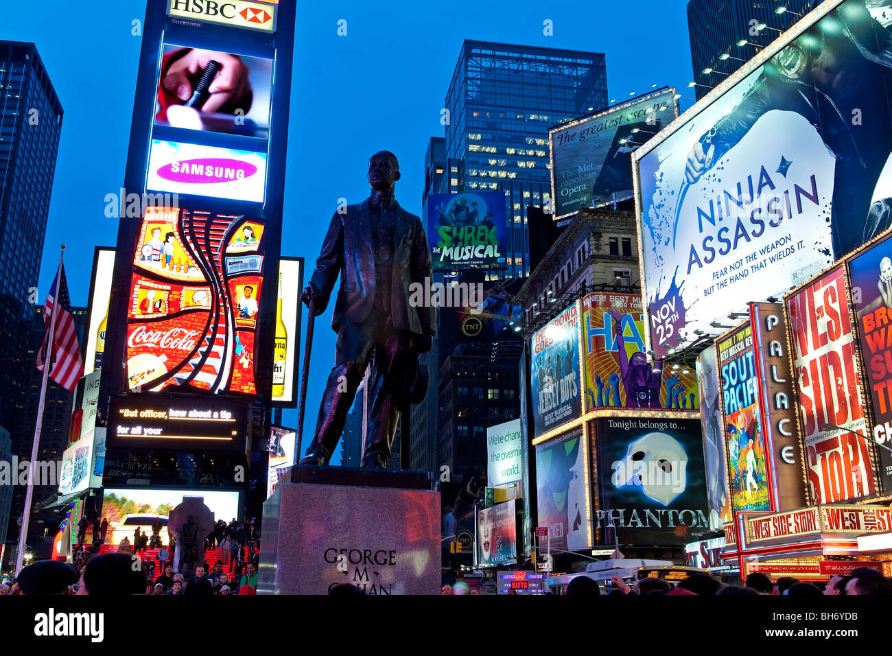 Times square night hi-res stock photography and images - Alamy