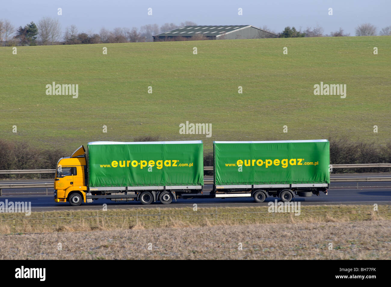Polish lorry on M40 motorway, Warwickshire, UK Stock Photo - Alamy