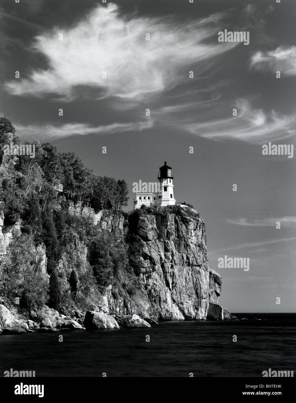 MINNESOTA - Split Rock Lighthouse in Split Rock Lighthouse State Park ...
