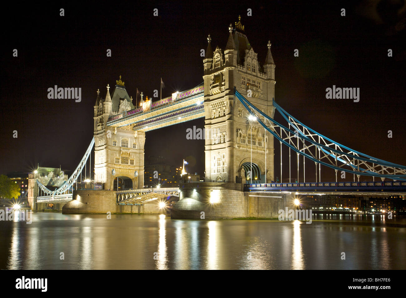 Downstream of bridge hi-res stock photography and images - Alamy