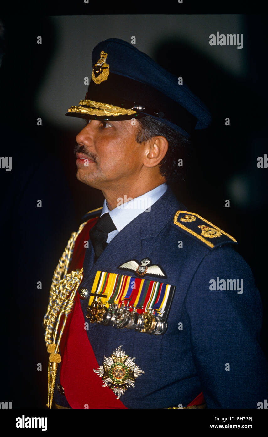 Sultan brunei darussalam hassanal bolkiah hi-res stock photography and ...