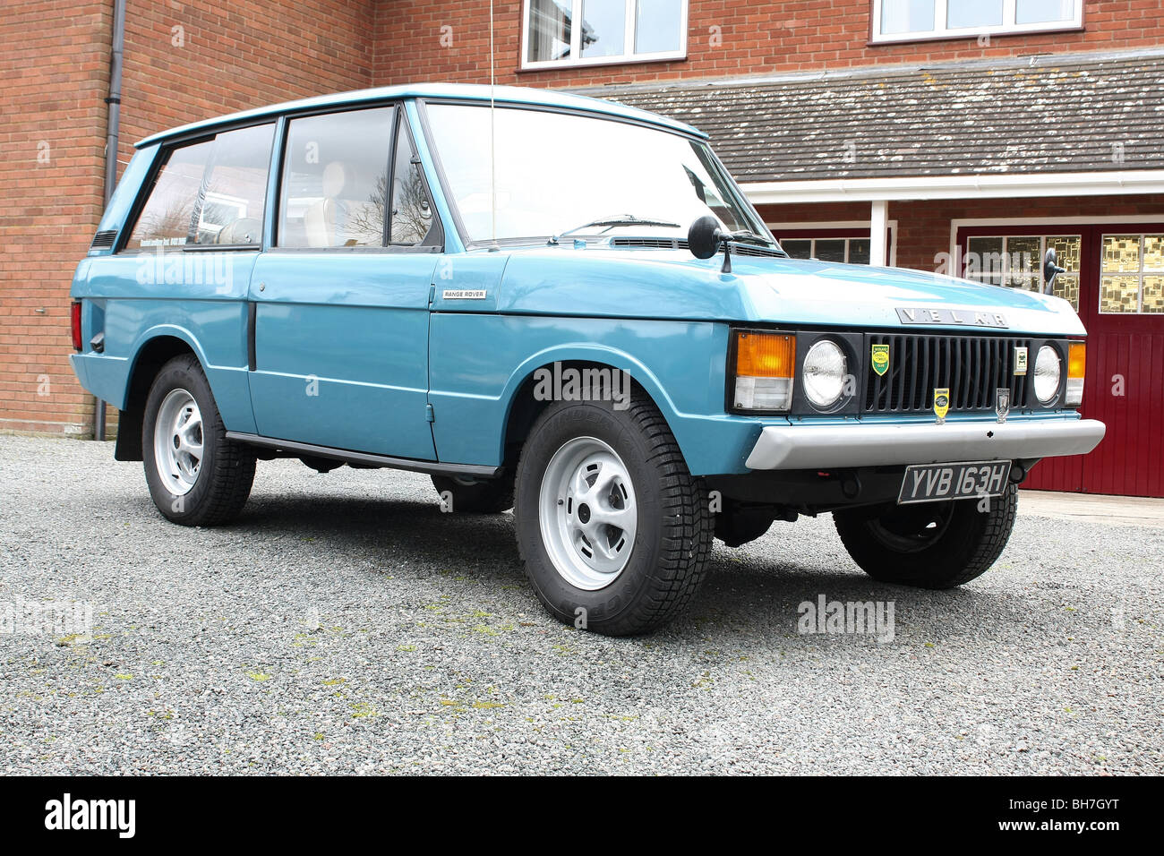 Range Rover prototype number 17 Stock Photo - Alamy