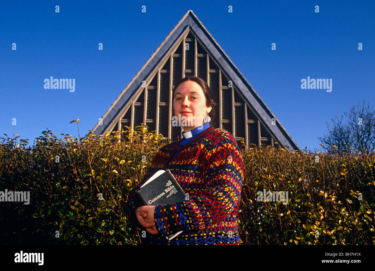 Anglican priest hi-res stock photography and images - Alamy