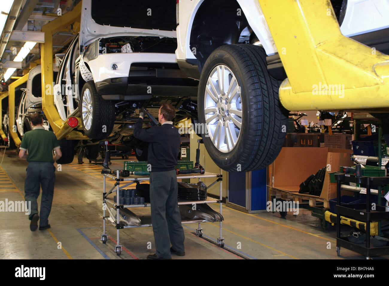 Land rover factory hi-res stock photography and images - Alamy