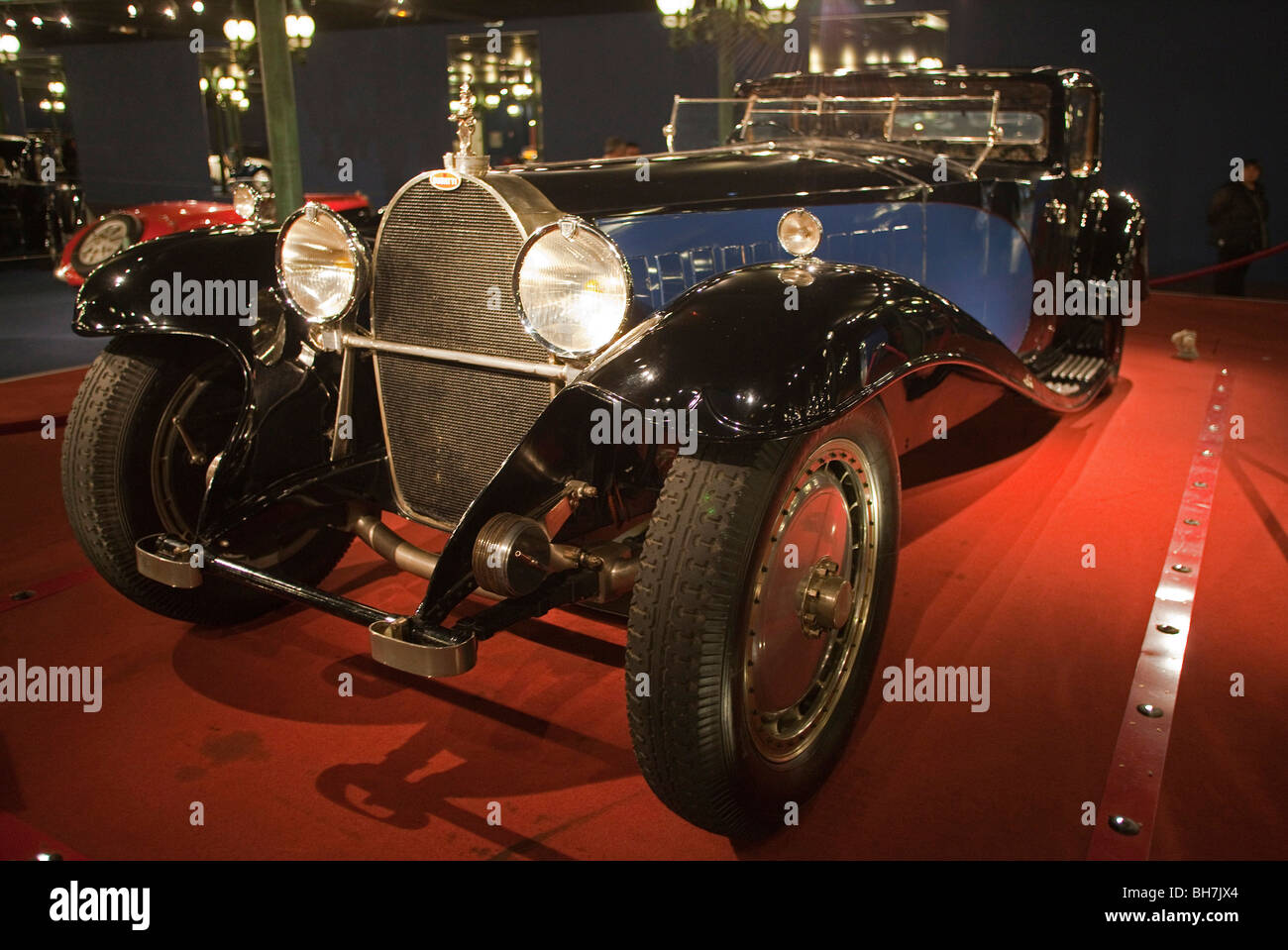 Black / Blue Bugatti Royale motor car front grille view, Schlumpfs ...