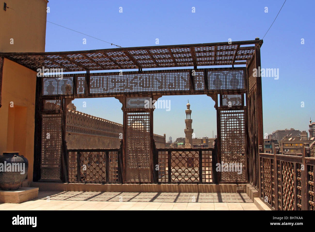Wooden Mushrabiya windows at the roof terrace of Gayer Anderson Museum ...
