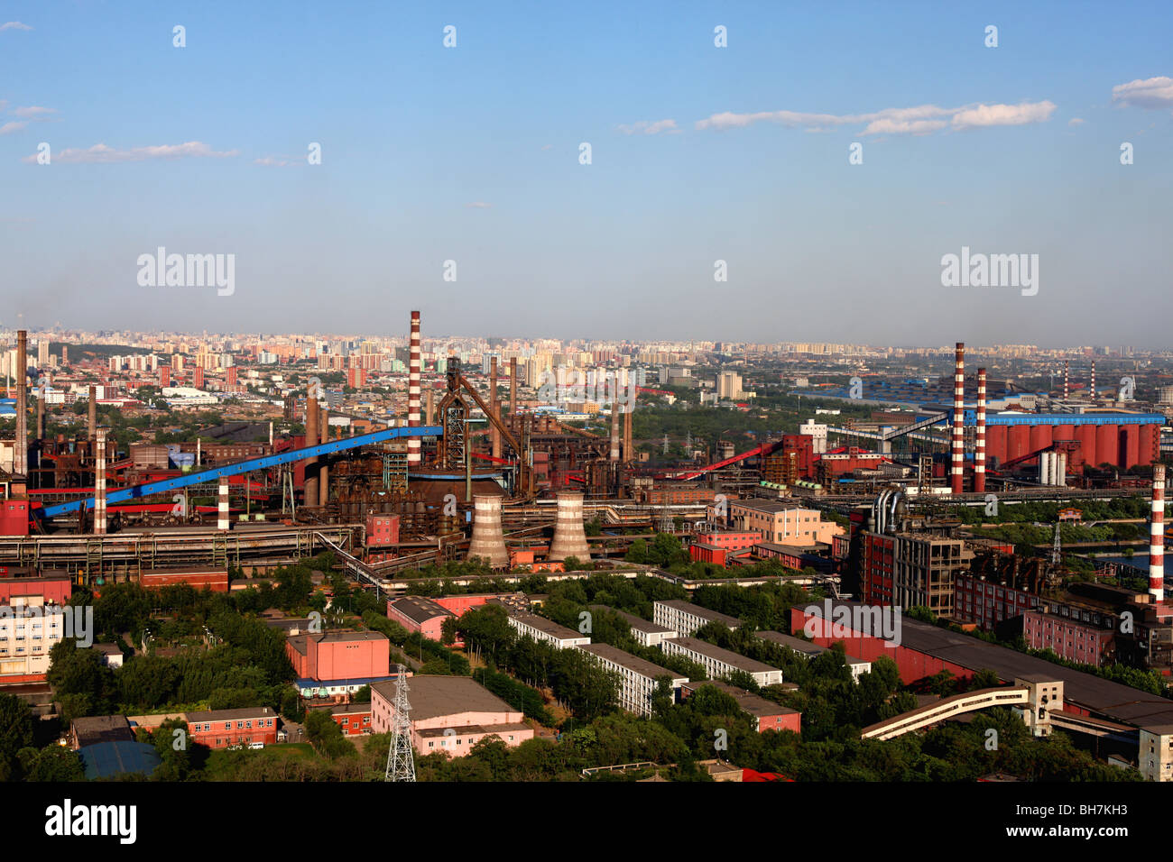 Modern factory exterior china hi-res stock photography and images - Alamy