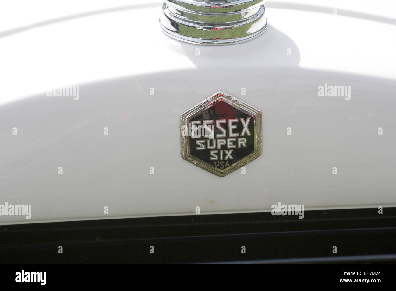 Classic car radiator badge Essex Super Six USA Stock Photo - Alamy