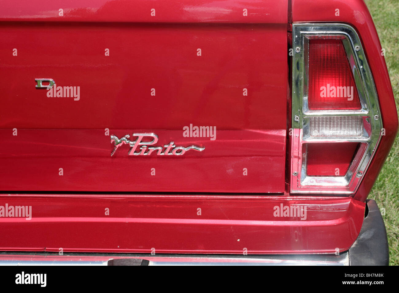 1976 Ford Pinto Trunk Curbside Recycling: 1976 Ford Pinto Runabout