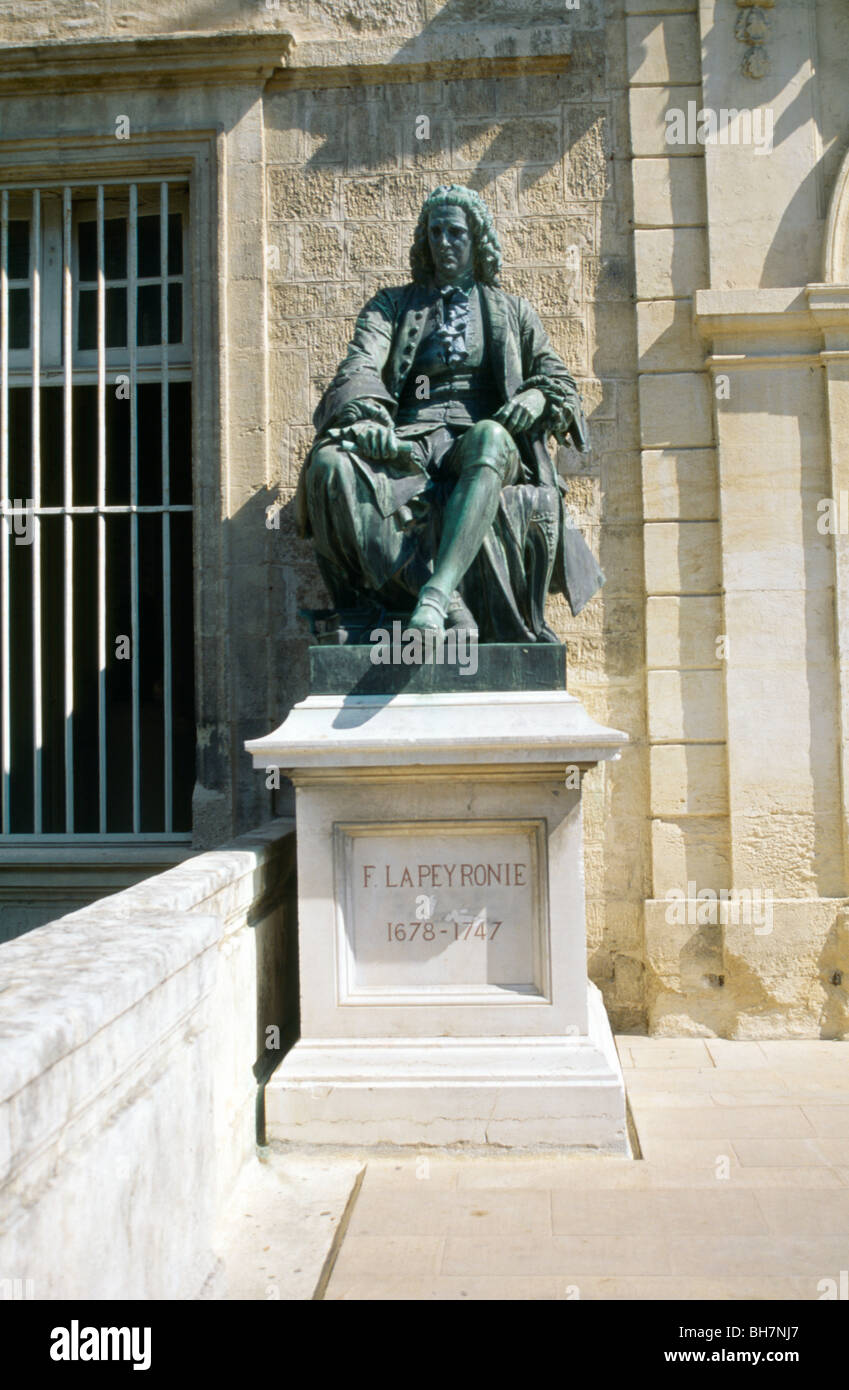 King louis xv statue hi-res stock photography and images - Alamy