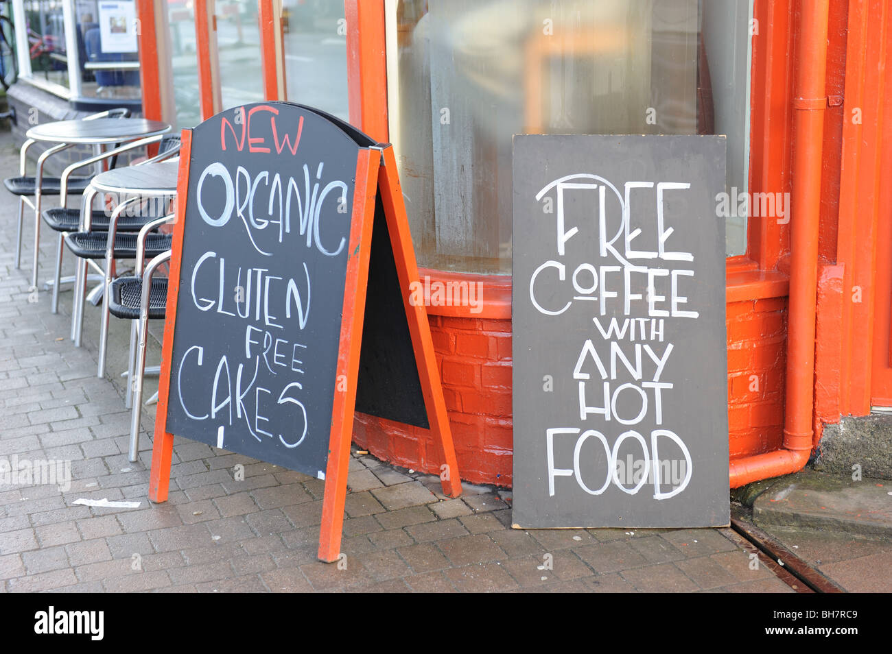 Coffee shop free board hi-res stock photography and images - Alamy